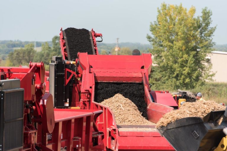 Rotochopper Colored Mulch Solutions