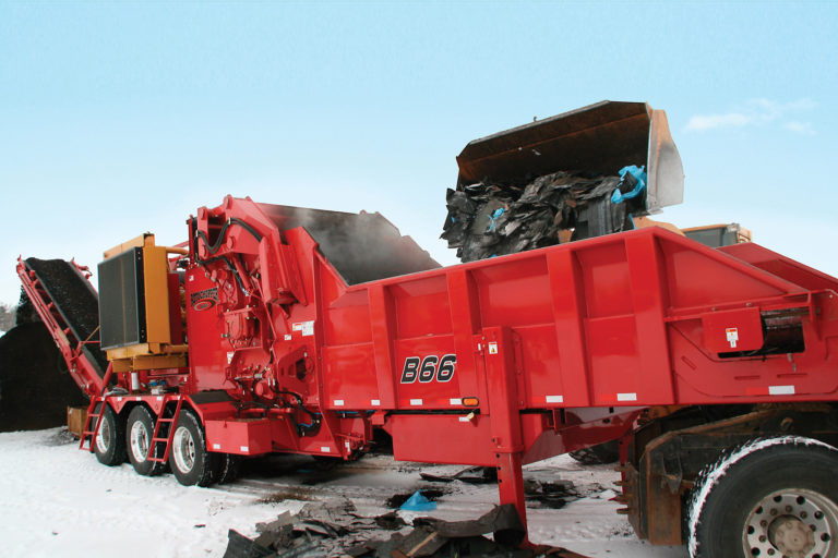 Horizontal Grinders for Asphalt Shingles & Abrasive Waste | Rotochopper®