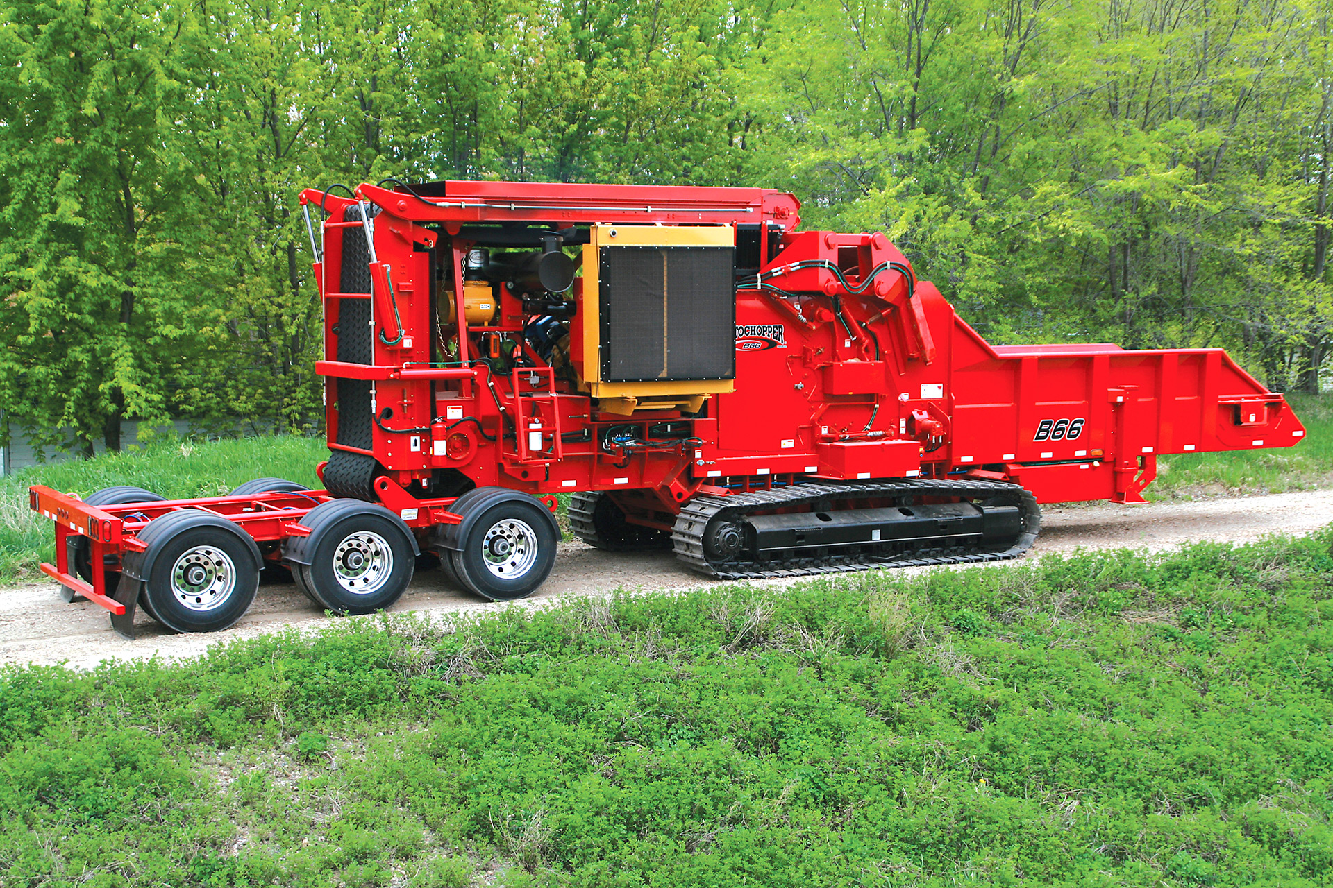 Horizontal Grinder Track & Dolly Transport Systems | Rotochopper®