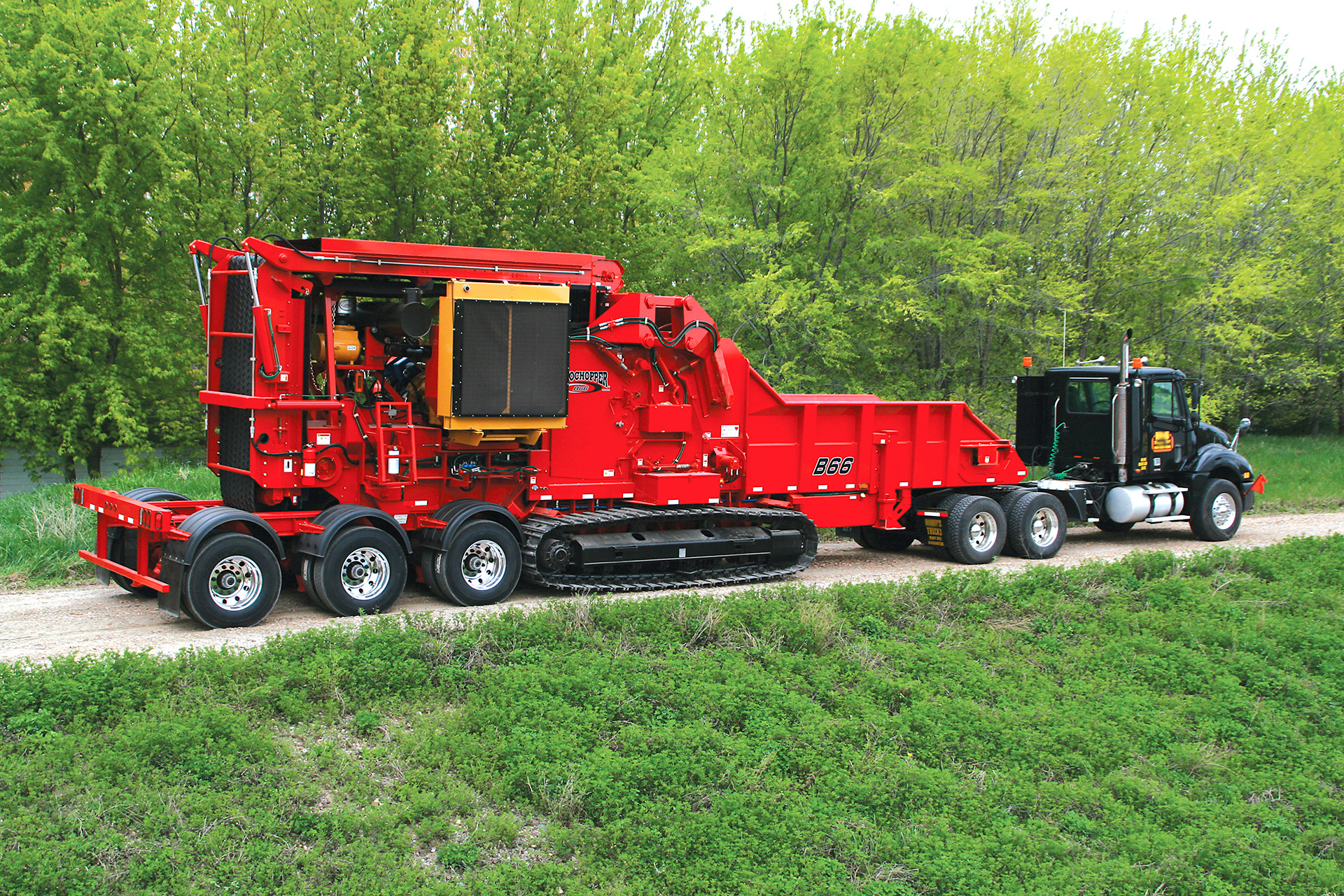 Horizontal Grinder Track & Dolly Transport Systems | Rotochopper®