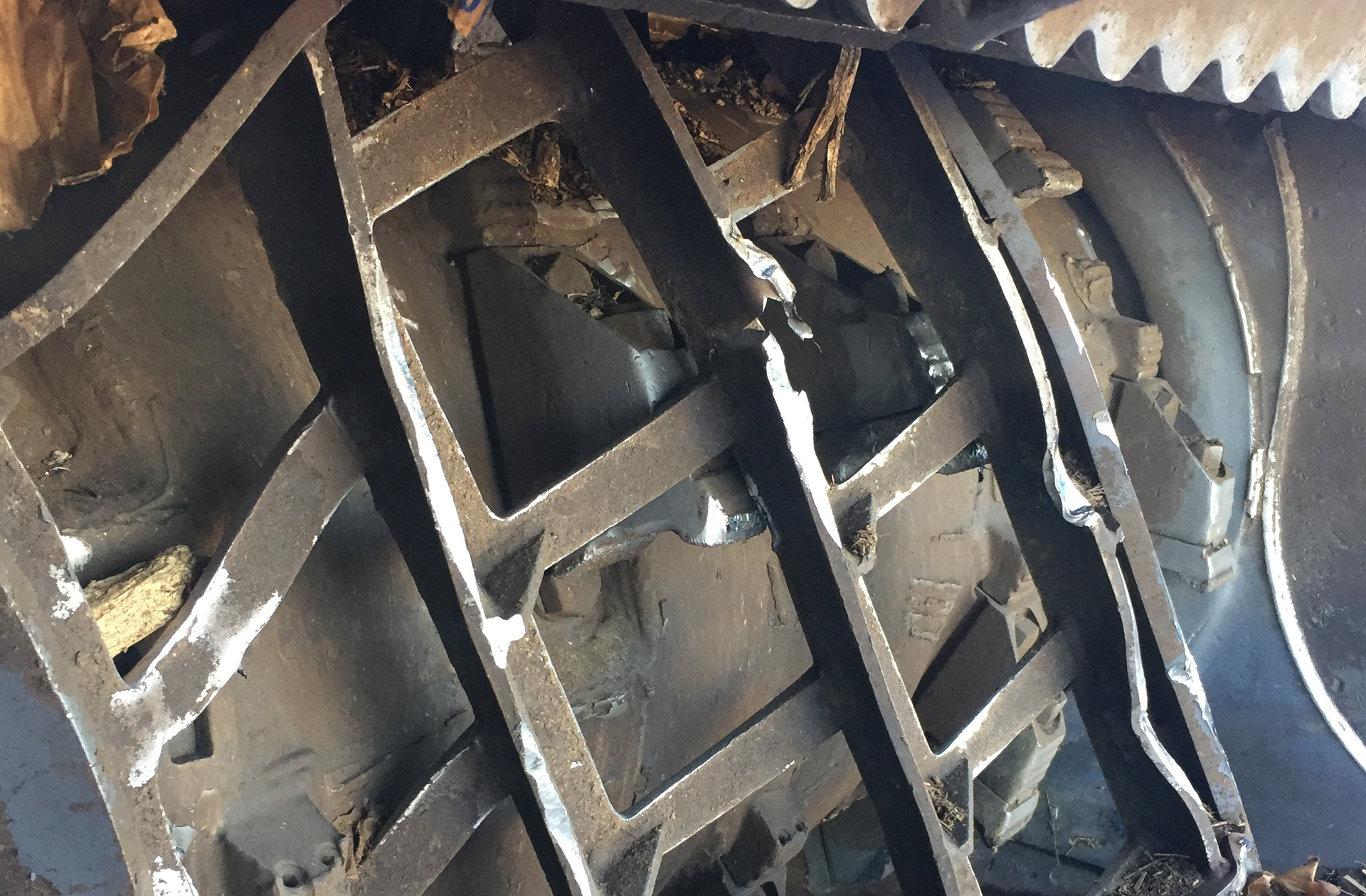 Horizontal Grinder Damage Mitigation Systems | Rotochopper®