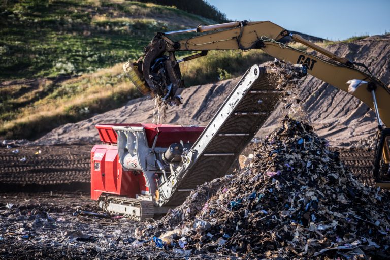 Municipal Solid Waste & Yard Waste Grinders | Rotochopper®