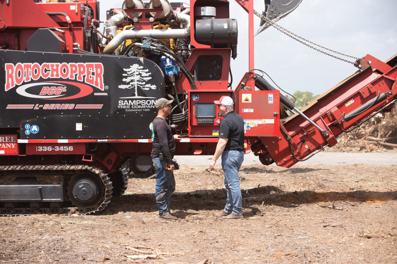 Organics Recycling Company Maximizes Versatility of Rotochopper Grinder