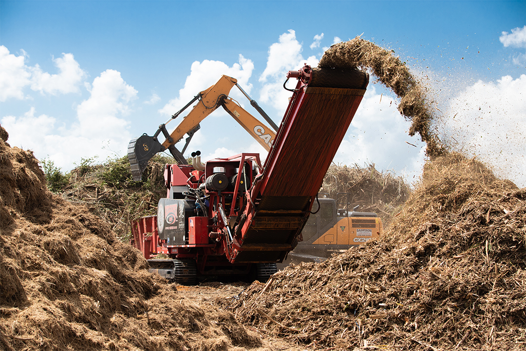 Municipal Solid Waste & Yard Waste Grinders | Rotochopper®
