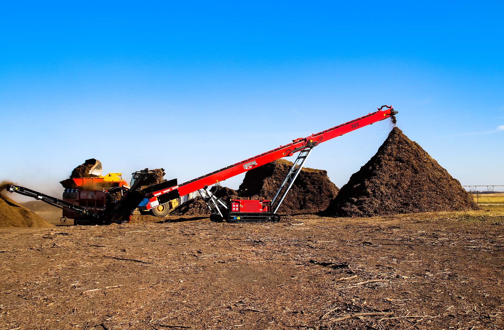 365 Portable Stacker Conveyor for Mulch & Waste | Rotochopper®